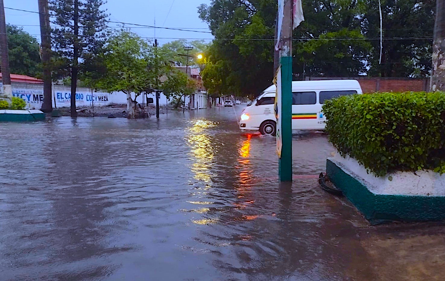 Desbordamiento de río, encharcamientos, inundaciones en el sur de ...